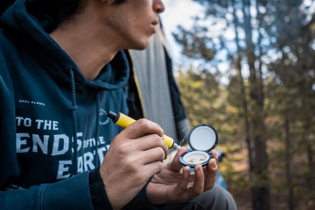 Decoding the Mystery: Do Dab Pens and Vape Carts Smell?